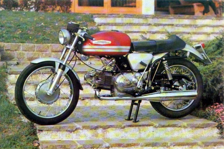 Moto del día: Aermacchi 350 TV - espíritu RACER moto