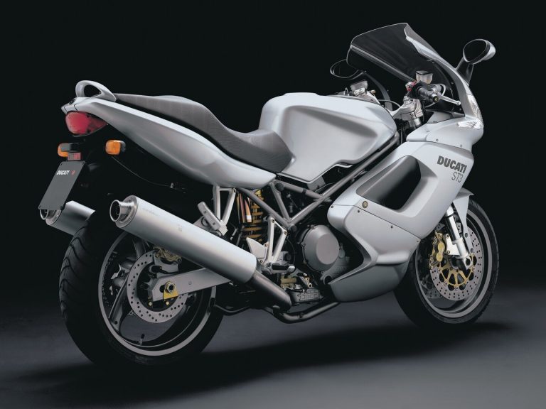Moto del día: Ducati ST3 - espíritu RACER moto